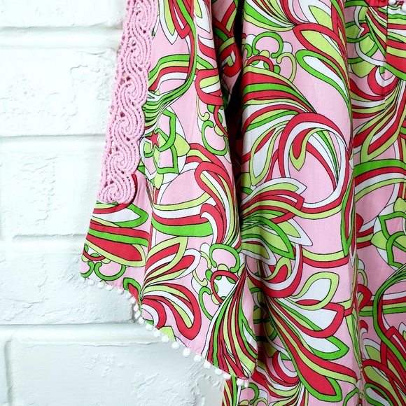 crown & ivy | Tops | Crown Ivy Crochet Peasant Topsz M | Poshmark